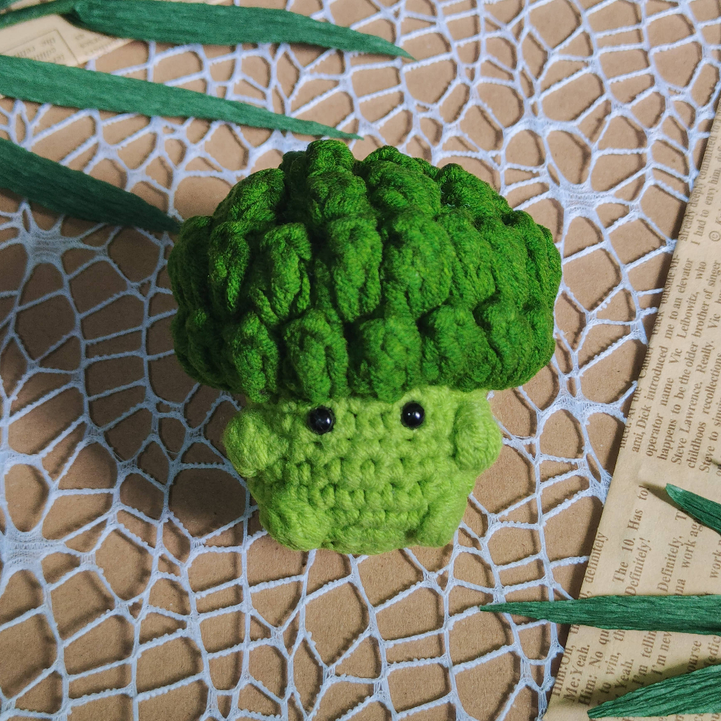 BROCCOLI AMIGURUMI CROCHET KEYCHAIN/PLUSH | Shopee Philippines