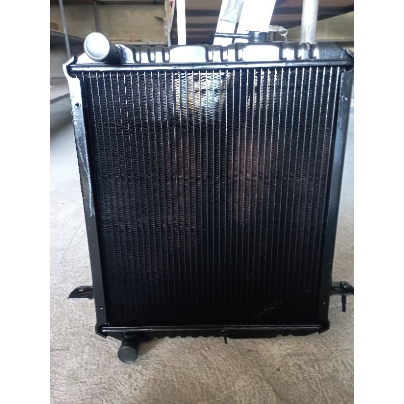 Isuzu Radiator 4HF1-3 rows | Shopee Philippines