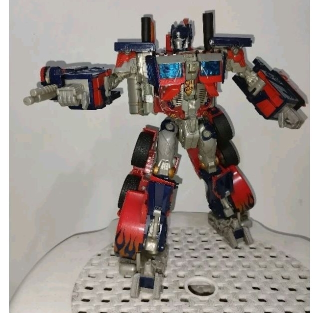Hasbro Optimus Prime Transformers 2007 Masterpiece MPM Leader Class ...