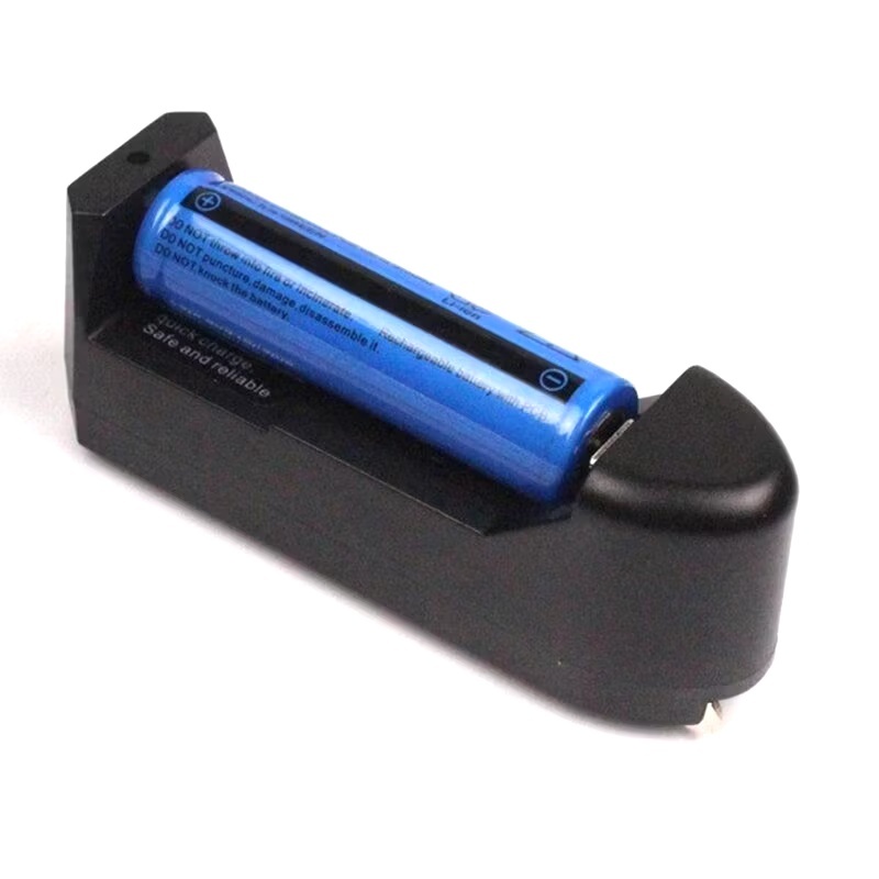 4-cell 3.7V 14500-ion 1400mAh rechargeable battery pack, free universal ...