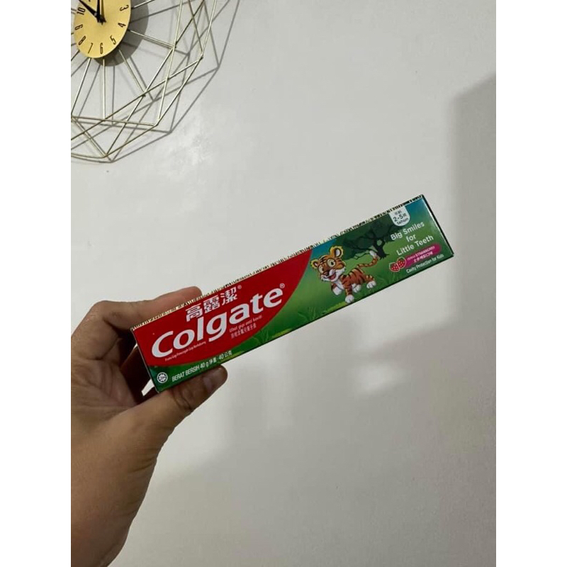 Original Colgate for Kids Strawberry Flavor October 2024 Expiry ...