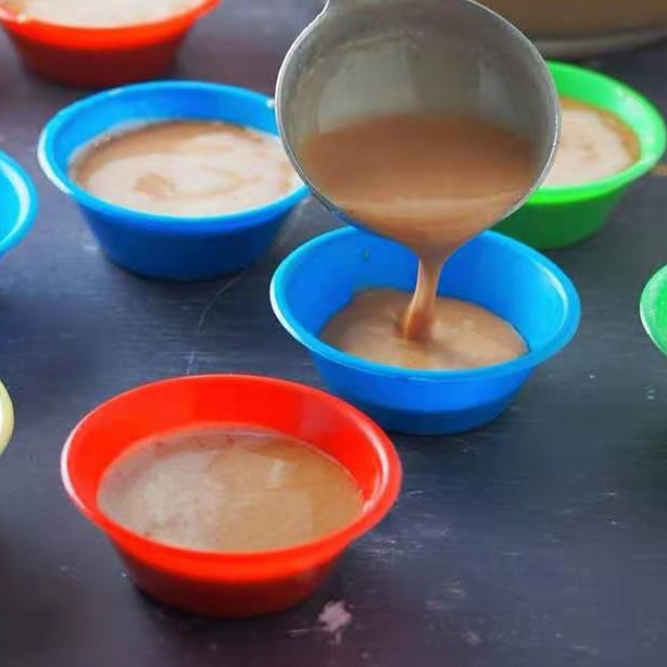Bakeware/Puto Molder Plastic Small,Medium,Large Assorted Color Plastic ...