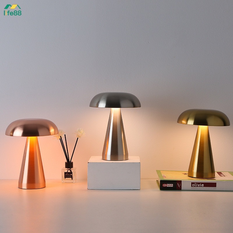 Iron Creative Retro European Bar Table Lamp Rechargeable Dining Table ...