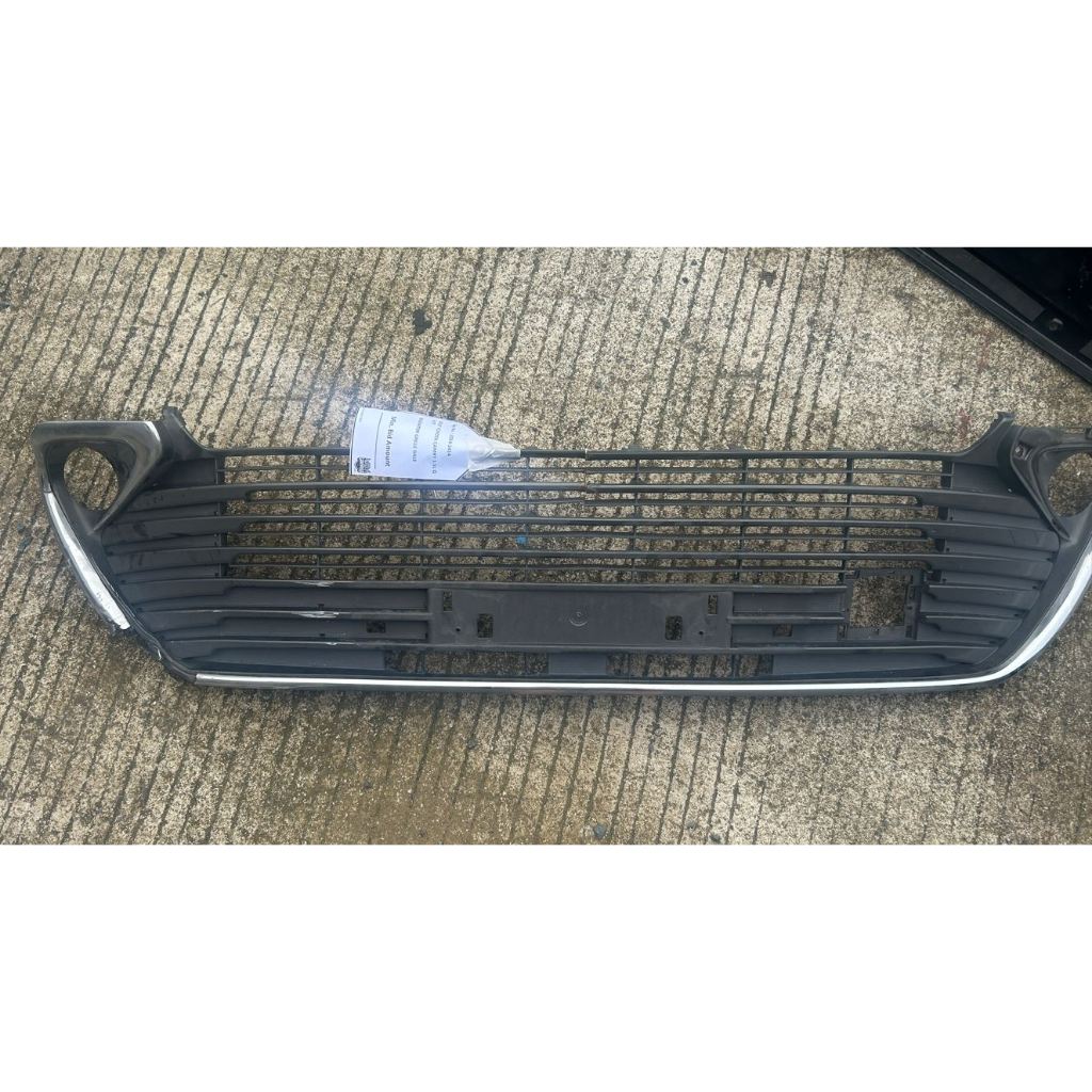 RADIATOR GRILLE BASE | 2017TOYOTACAMRY3.5L Q A/T | Pio's Garage ...