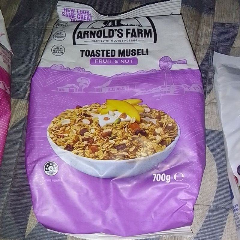 ARNOLD'S FARM TOASTED MUESLI Fruit&Nut and CLUSTER BERRY CRUMBLE OATS ...