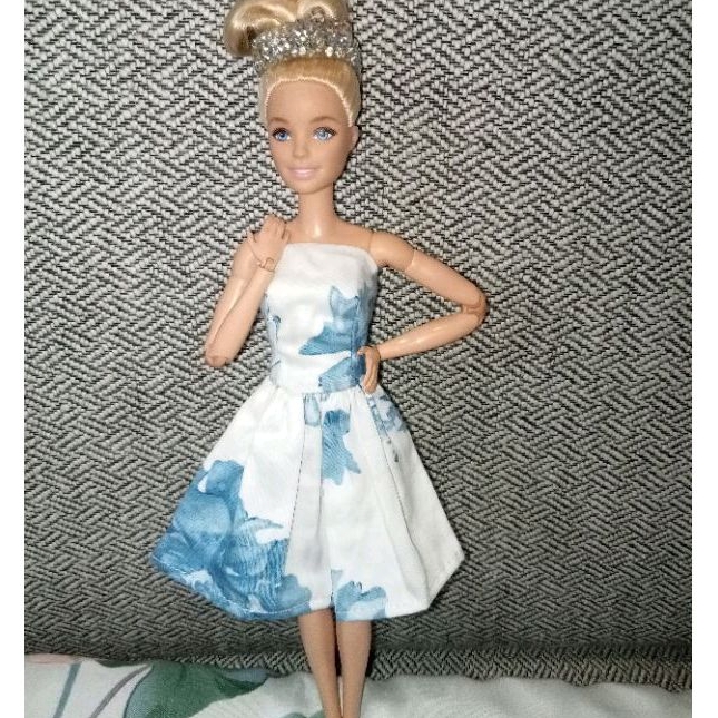 Beautiful maxi dresses for barbie | Shopee Philippines