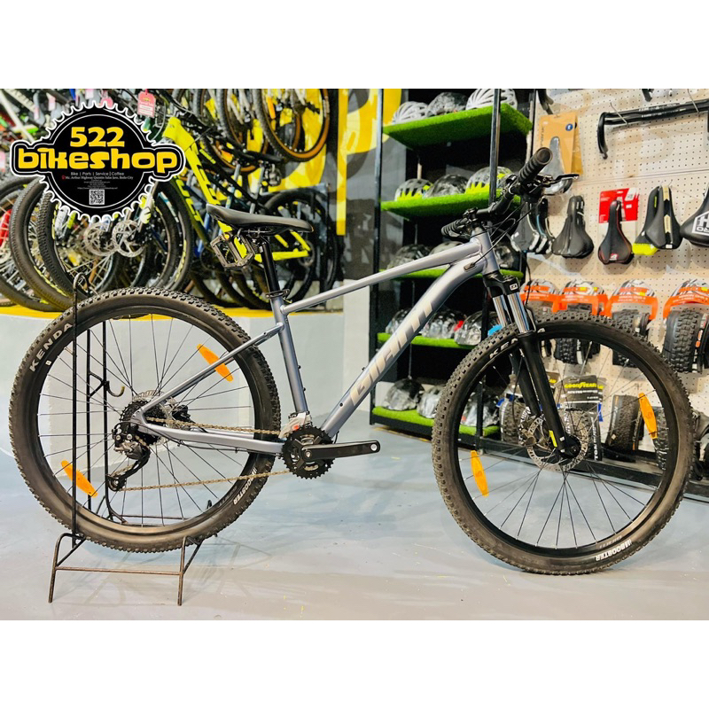 BRAND NEW GIANT TALON 2 29er MEDIUM / SHIMANO ALTUS DRIVE TRAIN / 2x9 ...