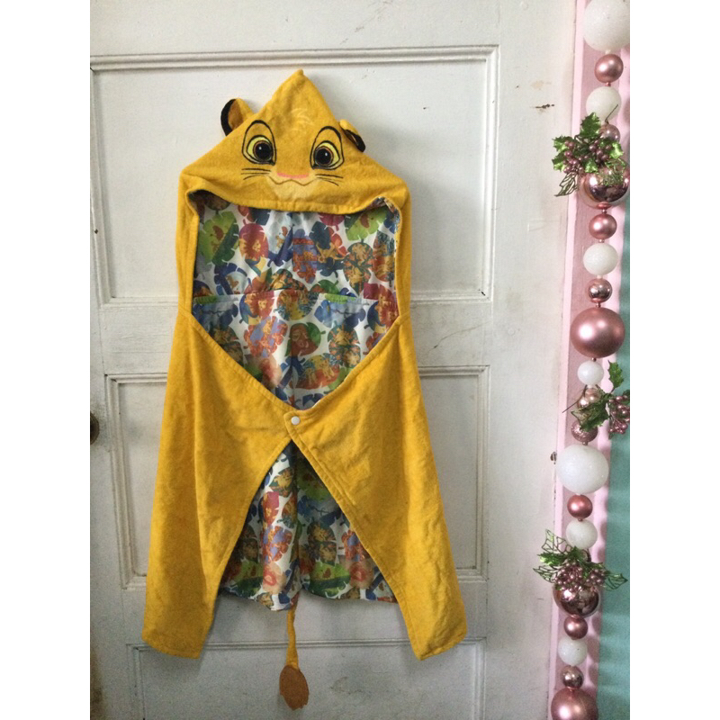 Lion King Simba Hooded Towel like new 5-8T Disney Japan | Shopee ...