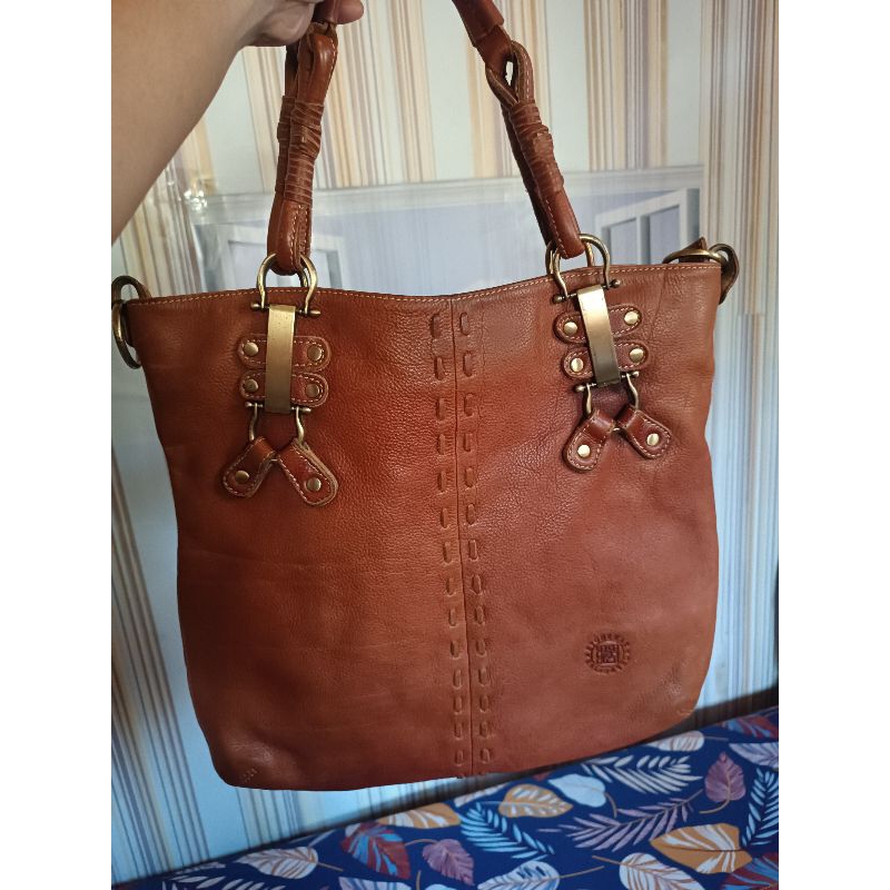 Genuine leather tote bag w/brand ganda Ng leather matibay | Shopee ...