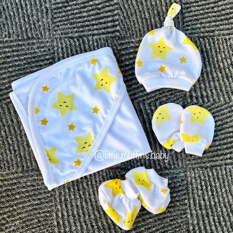 little muffins 6 in 1 Newborn Receiving Set (Blanket, Bonnet, Mittens ...