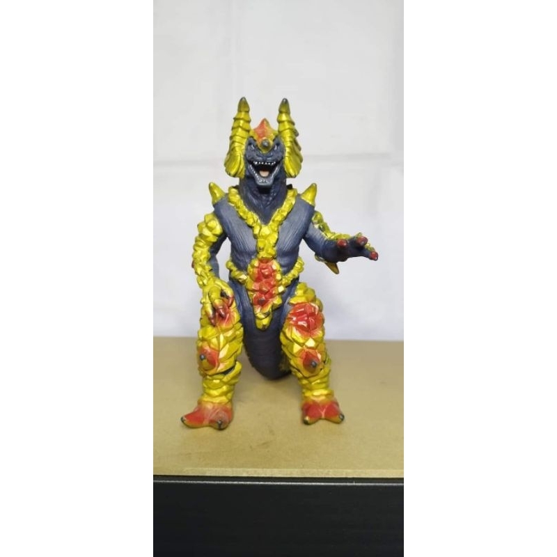 Goldras Ultraman Tiga Ultra Monster Series Kaiju Bandai | Shopee ...