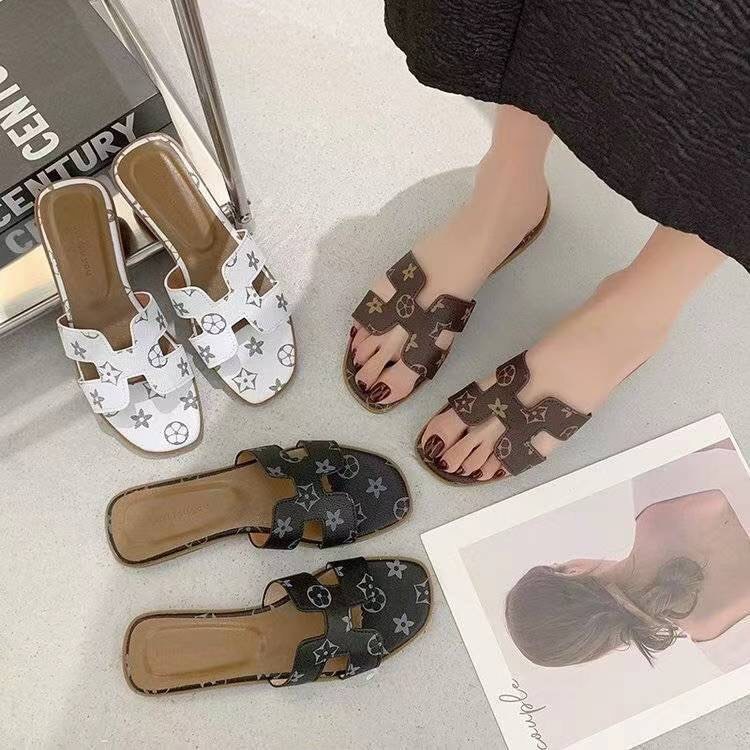 Z&R Store New Elegant Classy Slippers For Women ( add one size bigger ...