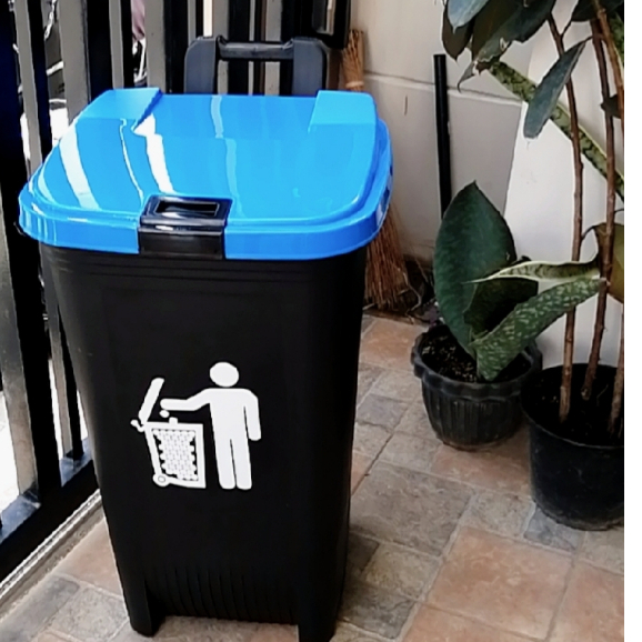 Trash Can 80L orocan trash can with Wheels and lock STOCK N0.2100/trash ... Trash Can 80L orocan trash can with Wheels and lock STOCK N0.2100/trash ...