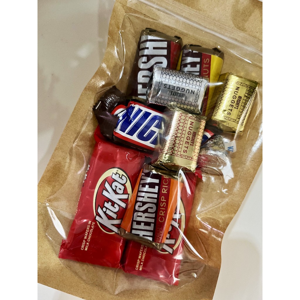 IMPORTED CHOCOLATE GIFT POUCH 10 PIECES- KITKAT SNICKERS HERSHEY'S ...