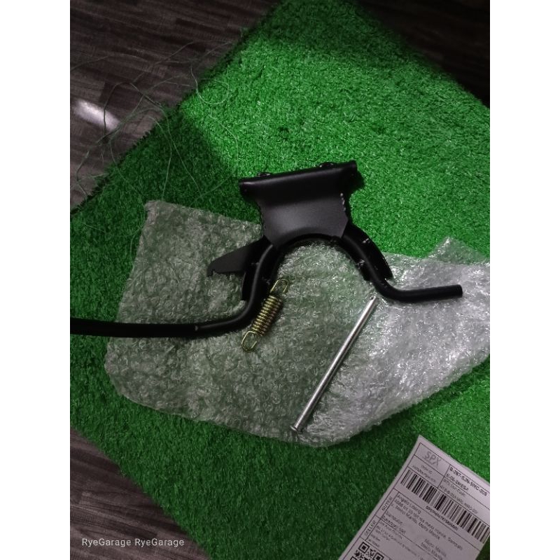 Honda Dio 1&2 Center stand Set with spring and Axle Set | Shopee ...