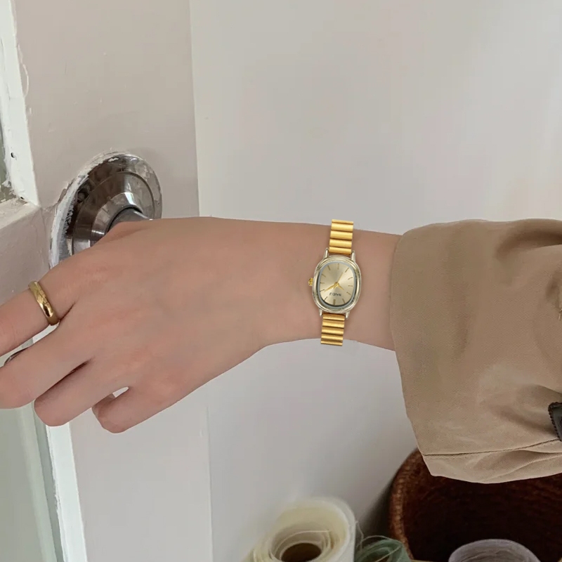 【New Store Offer】Vintage Watch For Woman Gold Watch Mirror Glass Lovito ...