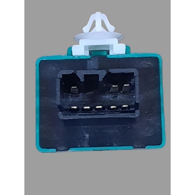 FLASHER RELAY (20IS) isuzu dmax 4JJ3 '21~ [12VOLTS/8TERMINAL] | Shopee ...