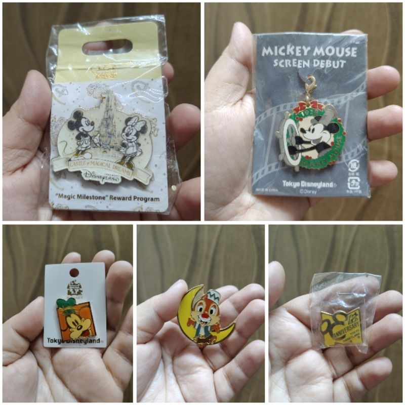 Disney Collectible Badge Pins Mickey Goofy | Shopee Philippines