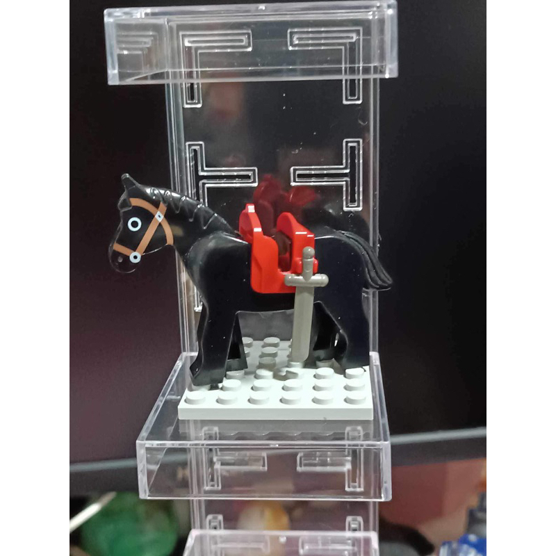 Vintage LEGO minifigure (Castle, Pirates, Dragon Knight, Soldier, Horse ...