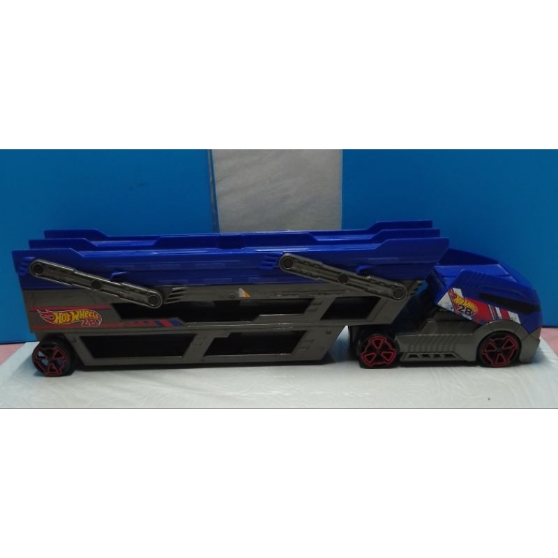 Hot Wheels 28 Semi Truck Car Carrier Car Hauler 2012 Mattel Shopee