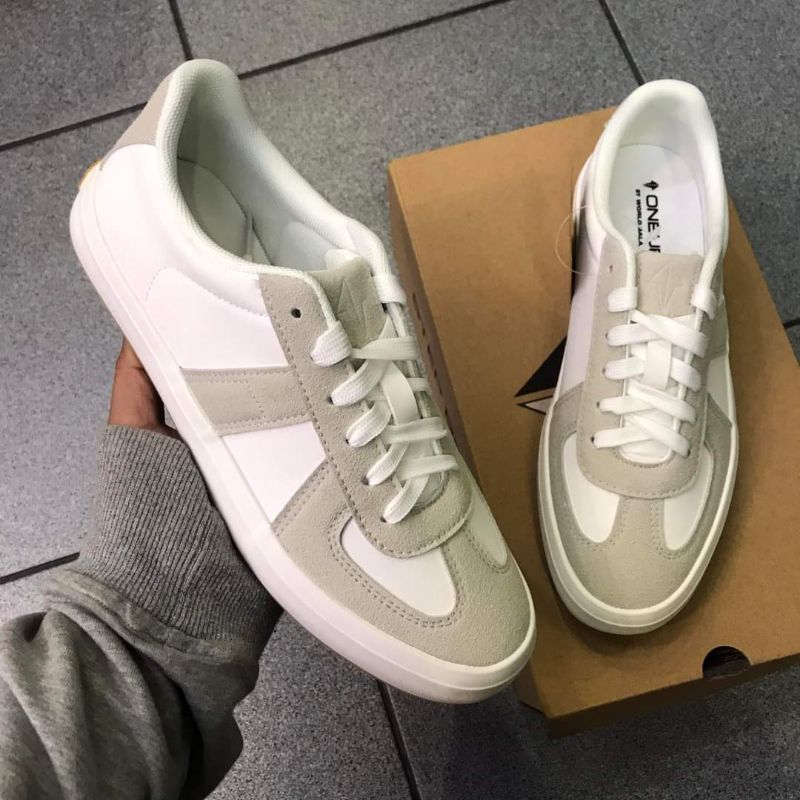 One Up by World Balance FALLON L Women's Shoes | Shopee Philippines