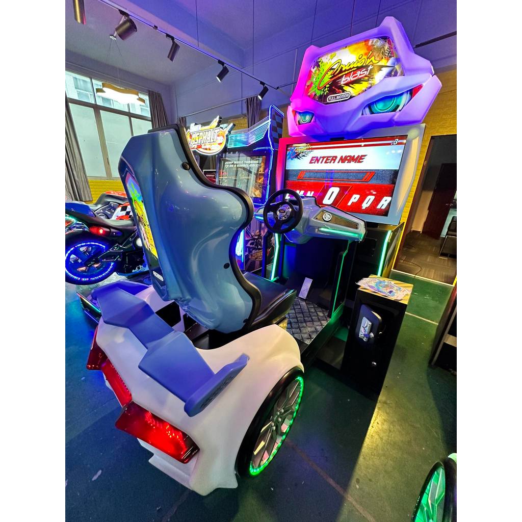 Indoor Arcade Car Racing Game Machine 3D Dynamic Car Cruis'n Blast ...