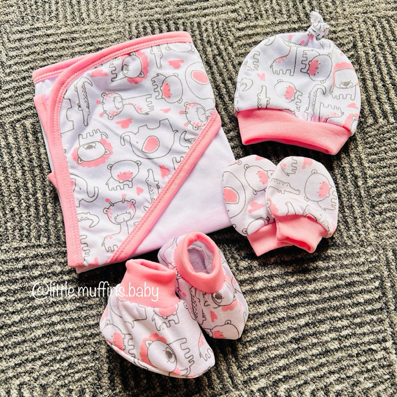 little muffins 6 in 1 Newborn Receiving Set (Blanket, Bonnet, Mittens ...