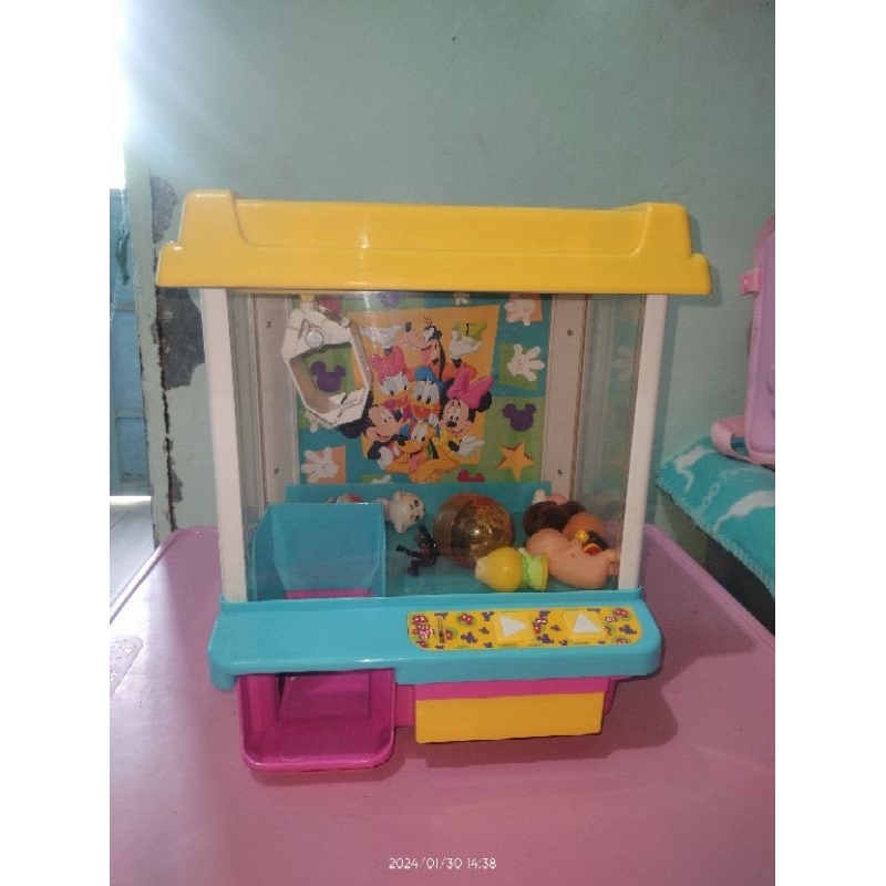 Mickey and Friends Claw Machine toy | Shopee Philippines
