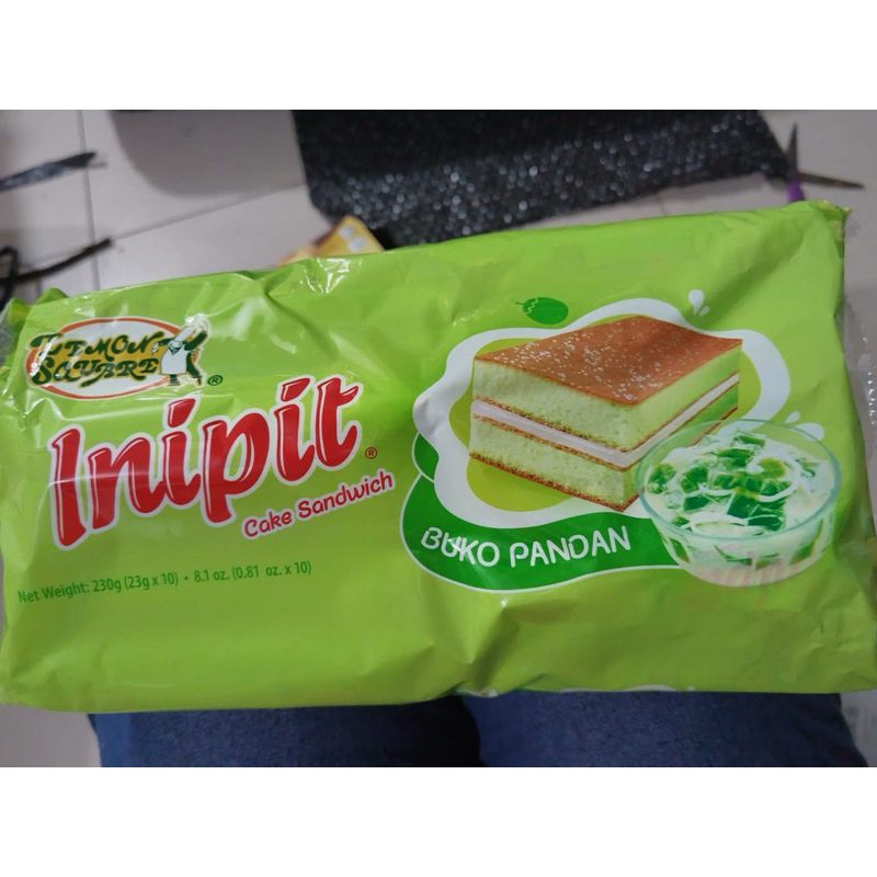 Lemon Square Inipit Cake Sandwich Flavor 10pcs. x 23g | Shopee Philippines