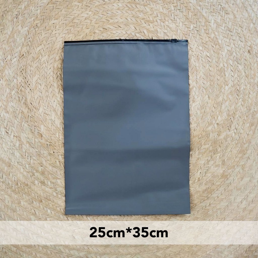 Frosted And Matte Black Zipperlock Clothing Packaging Makapal