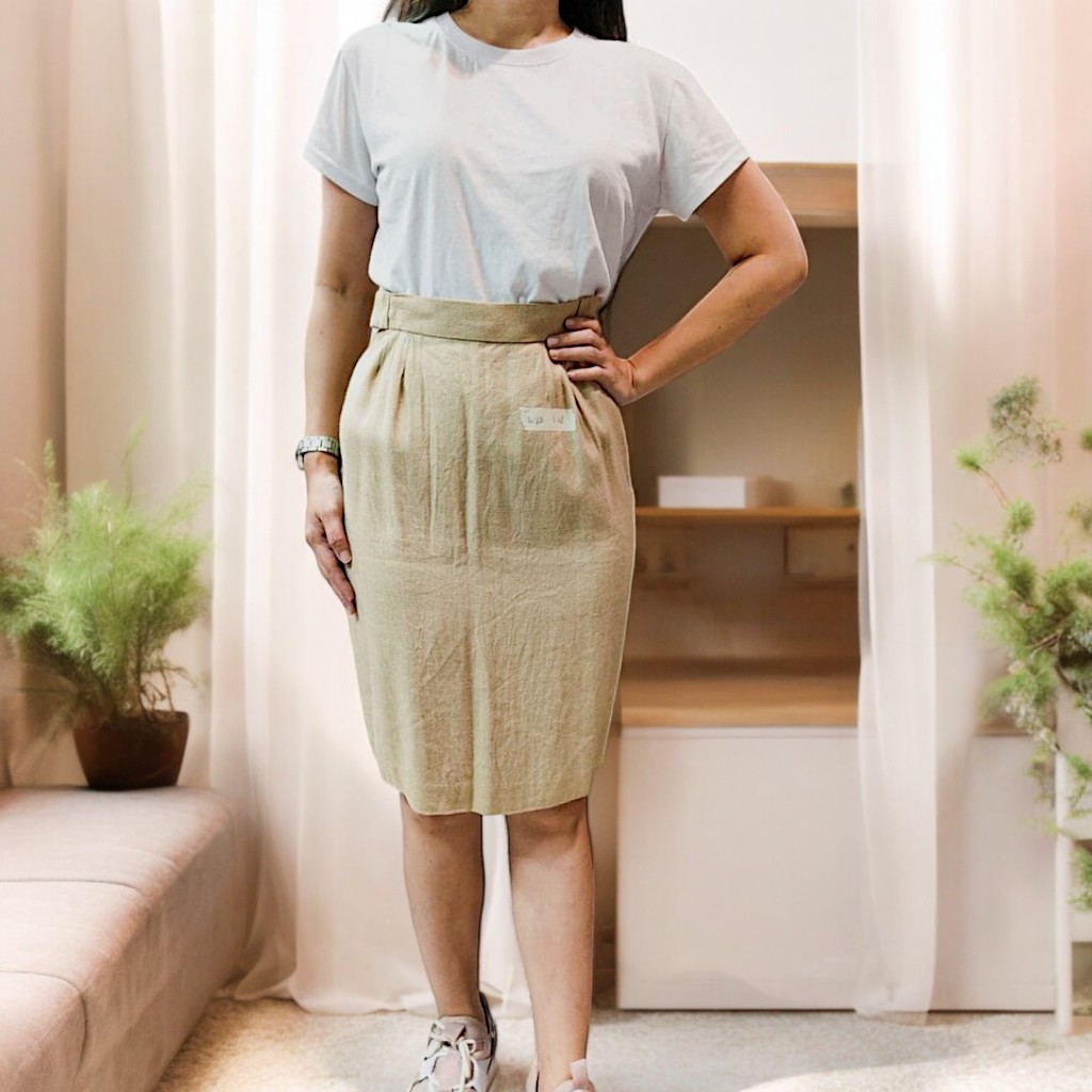 KYU Code: PSK #451 Midi Skirt (Waist 22-23)* | Shopee Philippines