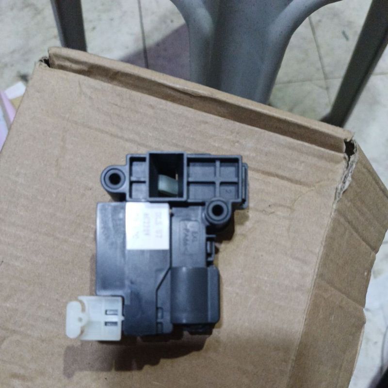 WHIRLPOOL DOOR LOCK FRONT LOAD WASHING MACHINE | Shopee Philippines