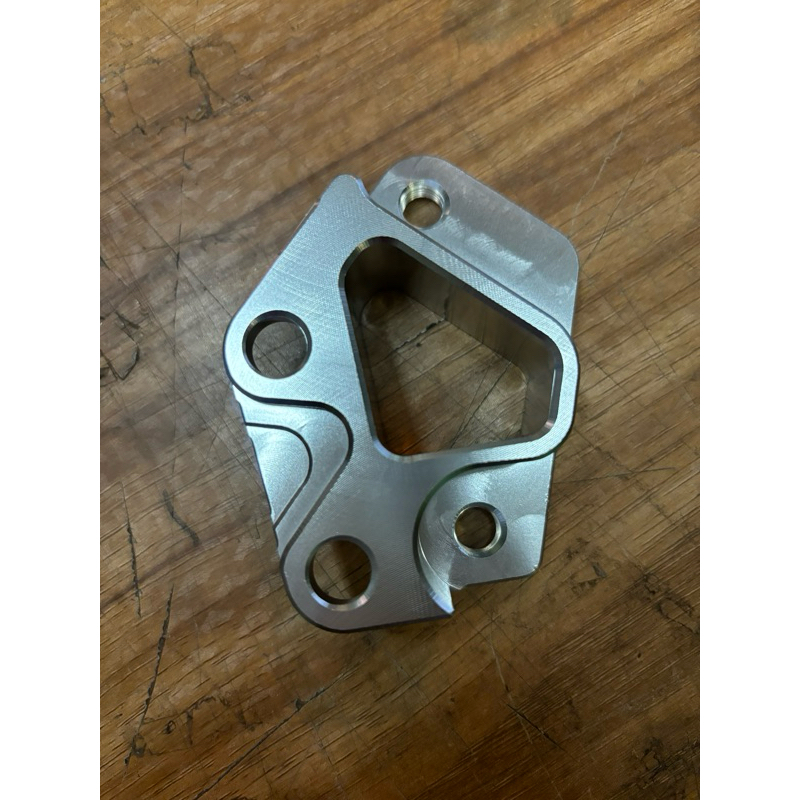4POT/ 2POT/ CNC MACHINED CALIPER BRACKETS - MIO, NMAX, AEROX, RAIDER150 ...