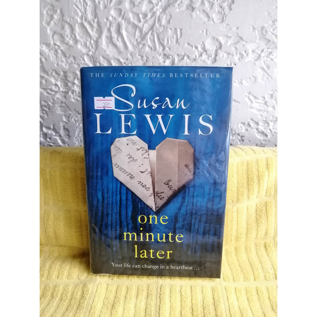 One Minute Later by Susan Lewis (pre loved / hardbound) | Shopee ...