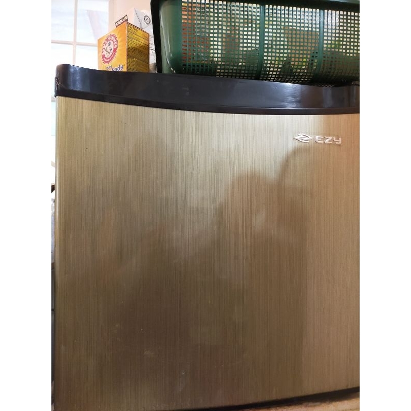 EZY Personal Ref 1.7 (used) | Shopee Philippines