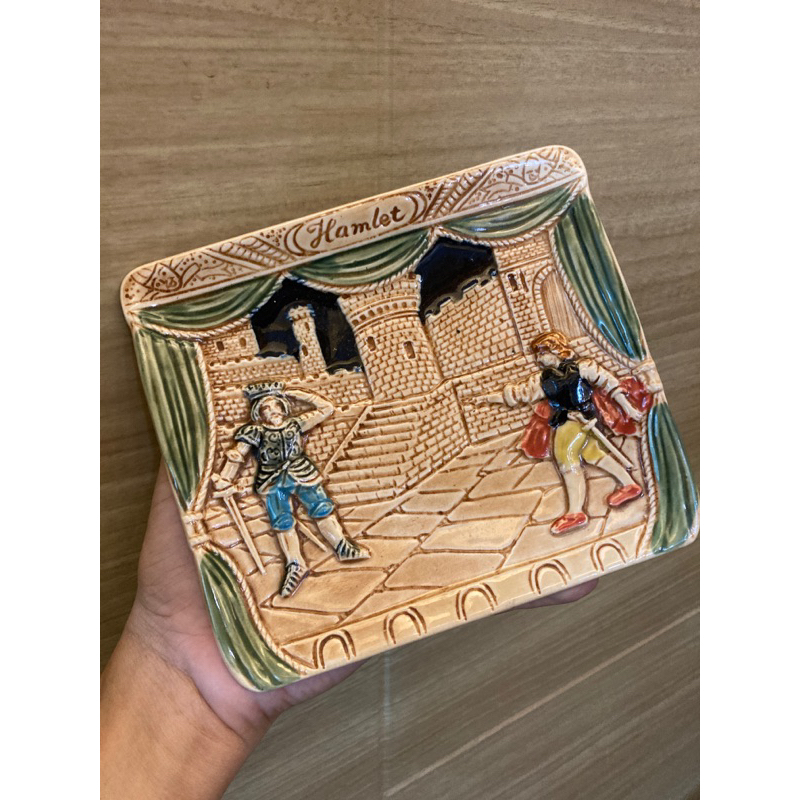 Sanyo Japan Romeo & Juliet embossed design Duo / Hamlet Under plate ...