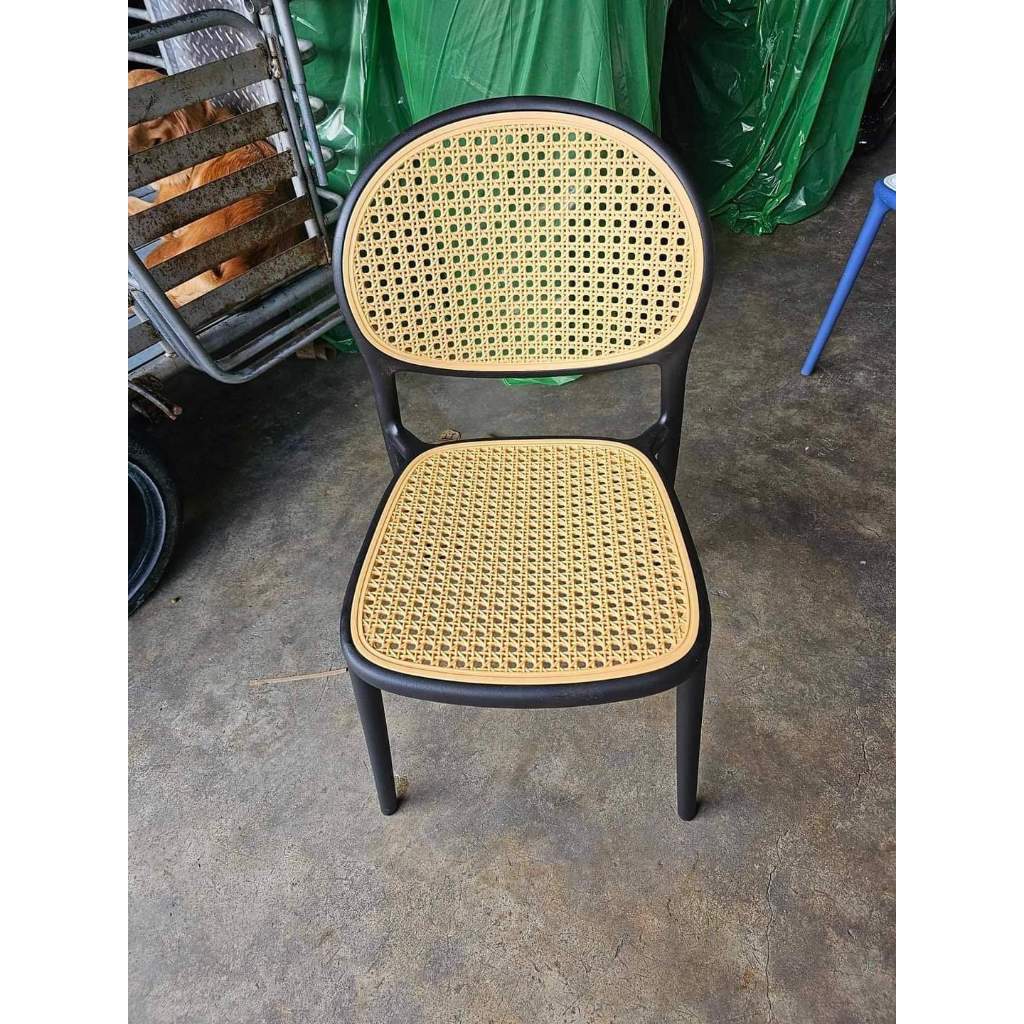 SOLIHIYA CHAIR KRUZO PLASTIC RATTAN CHAIR | Shopee Philippines