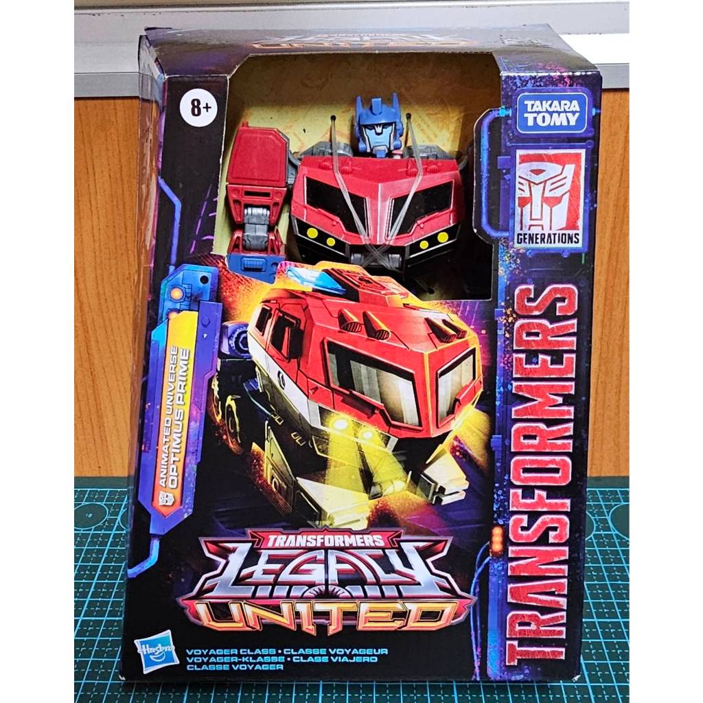 TF Legacy United Optimus Prime Animated Universe Transformers Voyager ...