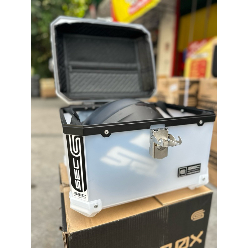 SEC/DUHAN/HNJ HARD PLASTIC TOP BOX WITH FREEBIES! | Shopee Philippines