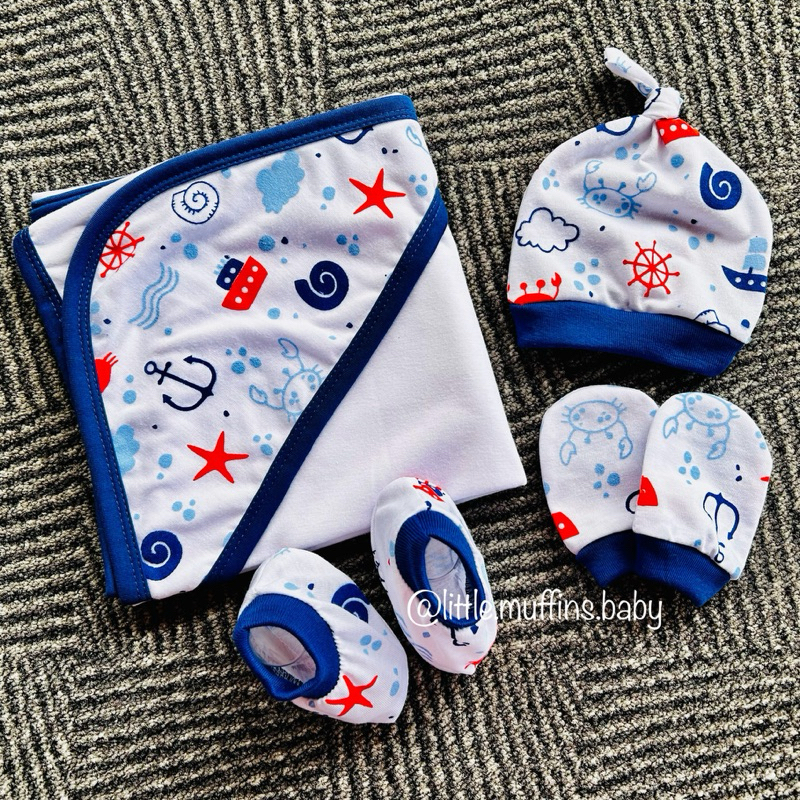 little muffins 6 in 1 Newborn Receiving Set (Blanket, Bonnet, Mittens ...