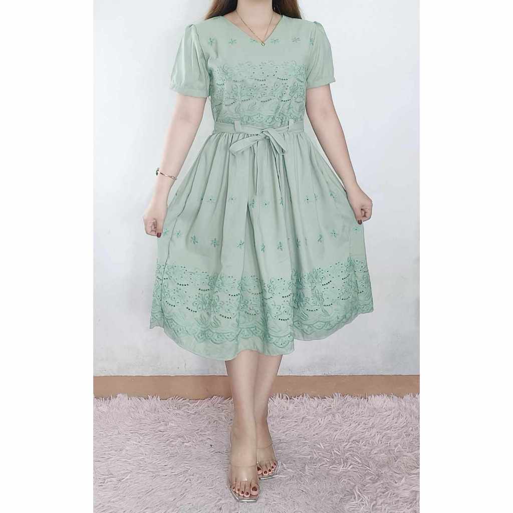 Eyelet Senepa Fabric Semi Puff Dress | Shopee Philippines