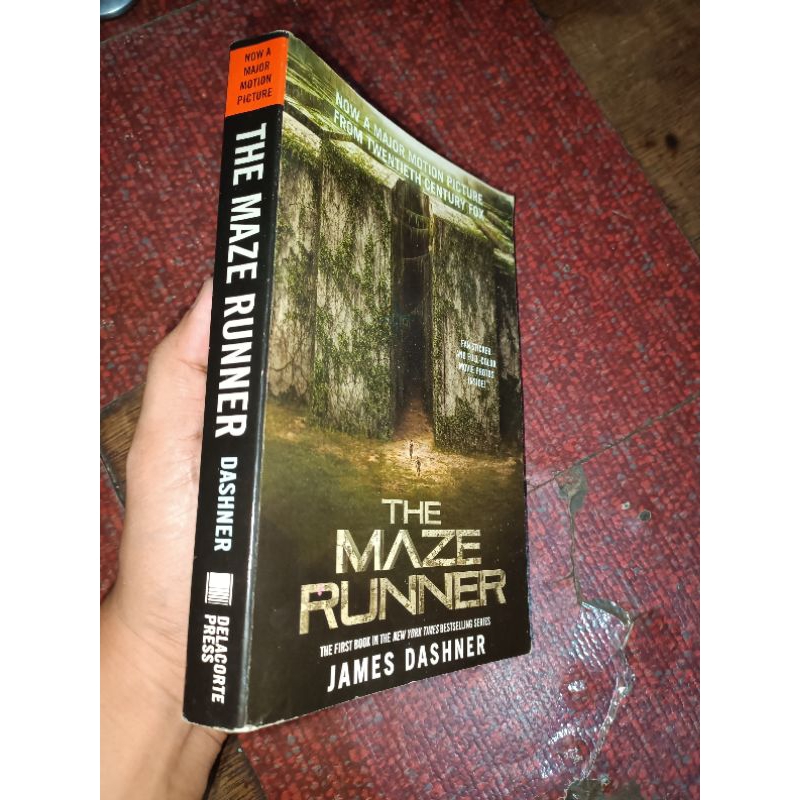 The maze runner by James Dashner | Shopee Philippines