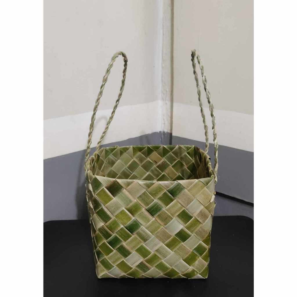 NATIVE PANDAN BAYONG BAG 6x6x6 inches | Shopee Philippines