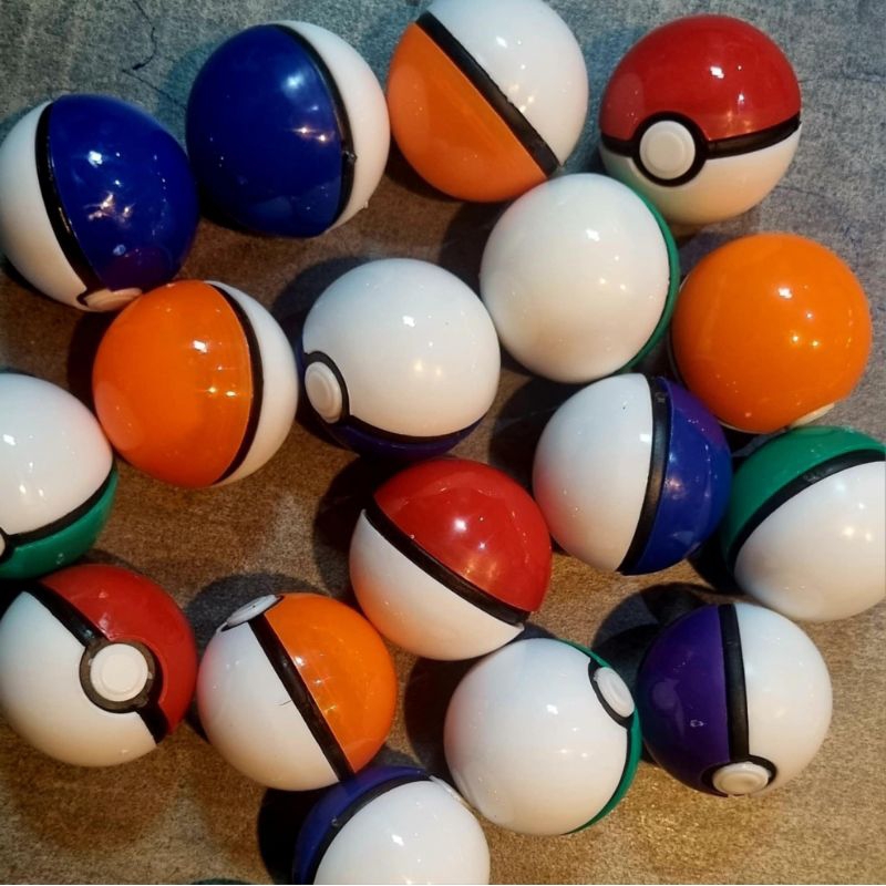 Pokemon / Pikachu 35mm capsule toys, candy vending machine refill ...