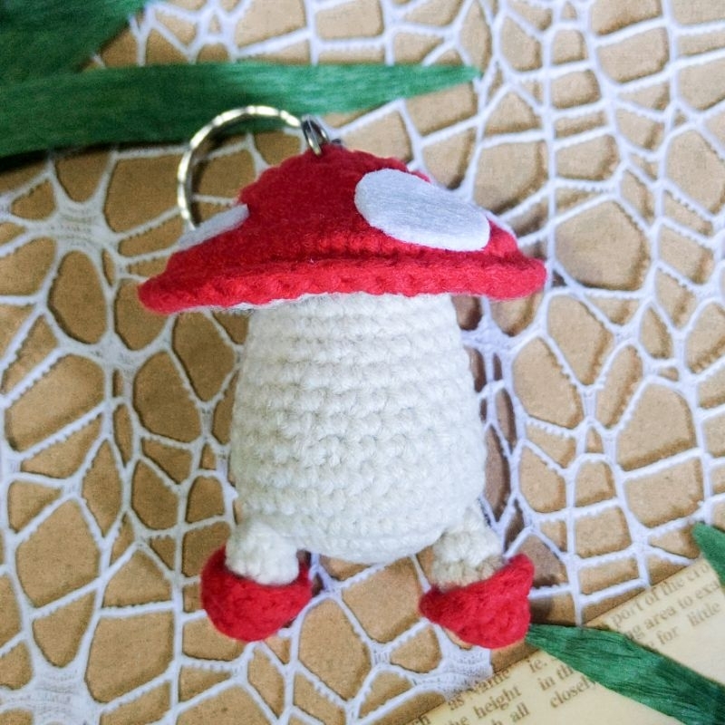 MUSHROOM (DUNGEON MESHI AMIGURUMI) CROCHET KEYCHAIN | Shopee Philippines