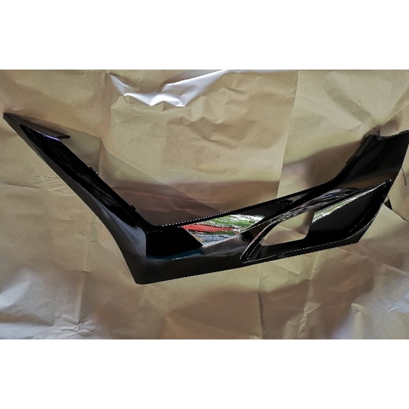 Honda PCX 160 GENUINE lower/under cover RIGHT GLOSSY BLACK - 2nd hand ...