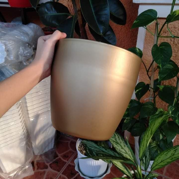 ELEGANT WHITE BLACK GOLD POTS FOR INDOOR AND OUTDOOR PLANTERS FOR ...