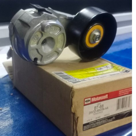 Ford Motorcraft Drive Belt Tensioner for Lincoln Town Car / Ford ...