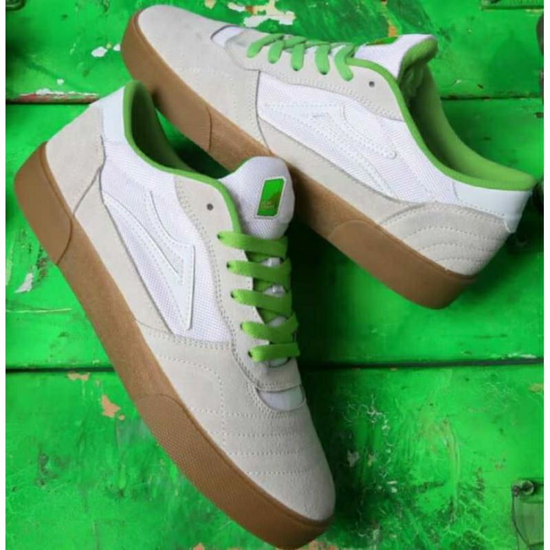LAKAI SHOES "YEAH RIGHT" CAMBRIDGE WHITE UV GREEN SUEDE GUM | Shopee ...