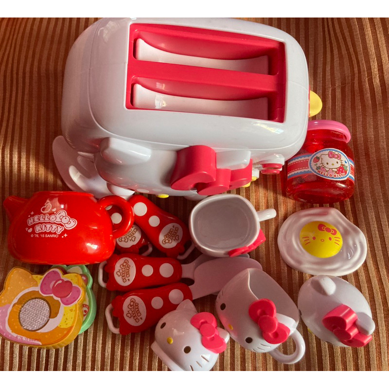 Hello Kitty Sanrio toaster plus tea set authentic preloved sold per set ...
